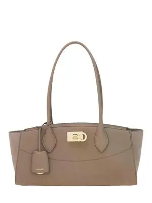 FERRAGAMO Studio Soft Bag East West - Neutrals