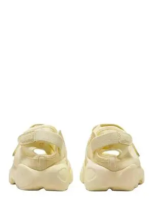 Nike Rift Neo Split Toe Sneakers - Neutrals