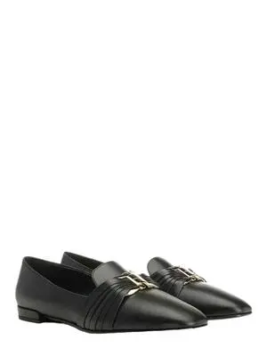 SALVATORE FERRAGAMO Ferragamo Gancini Plaque Leather Loafers