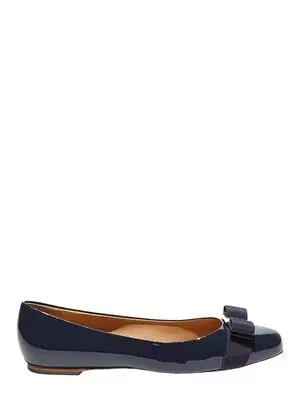 FERRAGAMO Ballet Flats With Logo Detail - Black