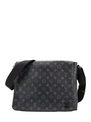 LOUIS VUITTON Monogram Eclipse Canvas Messenger Bag - Black