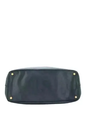 Prada Lux Saffiano Leather Xl Tote Bag - Green