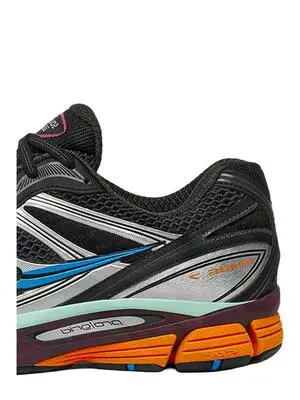 Saucony Progrid Guide 7 Lace-up Sneakers - Black