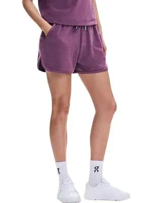 On Courtside Terry Shorts - Cassis