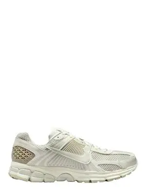 Nike Zoom Vomero 5 Paneled Sneakers - Neutrals