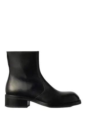 LEMAIRE Zipped Ankle Boots In Shiny Leather - Black