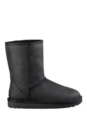 UGG Round Toe Boots With Logo Accent - Black