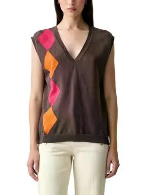VICOLO Sleeveless Argyle V-neck Sweater - Brown