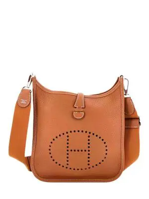 Hermès Evelyne Bag Gen Iii Clemence 23 Crossbody Bag - Brown