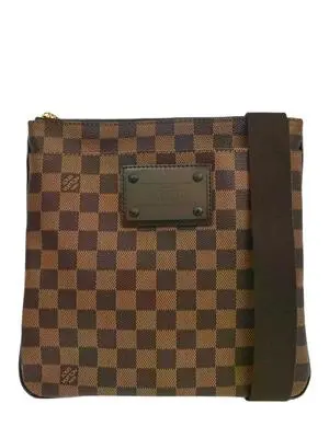 LOUIS VUITTON 2010 Damier Pochette Plate Brooklyn Shoulder Bag - Brown