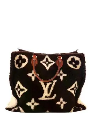 LOUIS VUITTON Monogram Giant Teddy Fleece Gm Tote Bag - Brown