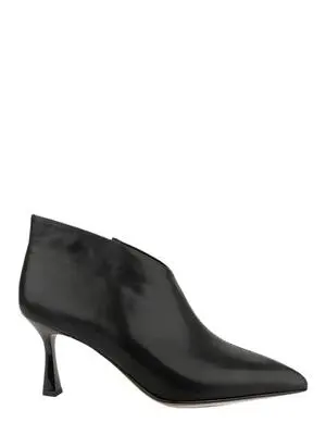 LINDA BAUMANN Pointed-toe Ankle Boots - Black