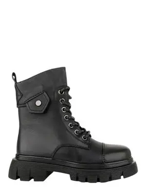 LINDA BAUMANN Lace-up Lug-sole Ankle Boots - Black