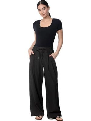 SINGLE STITCH Everyday Wide Leg Pleated Pants - Black