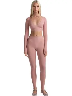 SKIMS V Panel 28" Legging | Pink | | Nike Weightless Layers - Himalayan