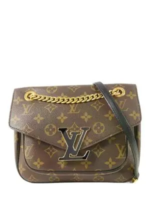 LOUIS VUITTON Passy Monogram Shoulder Bag - Brown