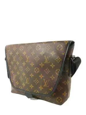 LOUIS VUITTON Louis Vuitton Magnetic Messenger Bag Brown