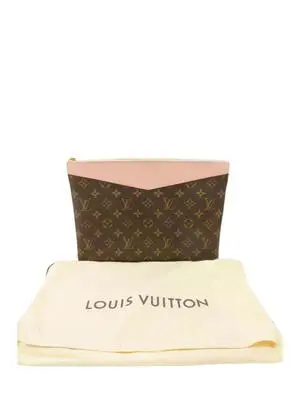 LOUIS VUITTON Monogram Daily Pouch Clutch Bag - Brown