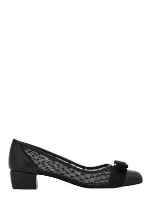 FERRAGAMO Vara Pumps With Bow Detailing - Black
