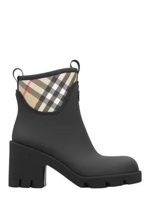 Burberry Chelsea Boots With Wide Heel And Sculpted Sole - Black