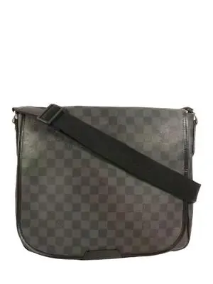LOUIS VUITTON Damier Graphite Mm Daniel Shoulder Bag - Grey
