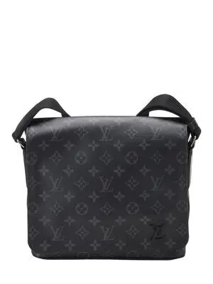 LOUIS VUITTON Monogram Eclipse District Messenger Bag - Black