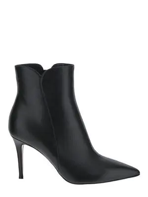 GIANVITO ROSSI Pointed Toe Zip-up Ankle Boots - Black