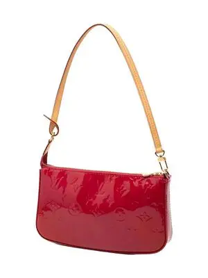 LOUIS VUITTON Monogram Vernis Pochette Accessories Shoulder Bag - Red