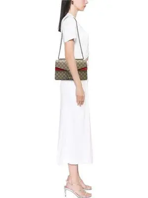 Gucci Dionysus Shoulder Bag Gg Supreme Medium - Neutrals