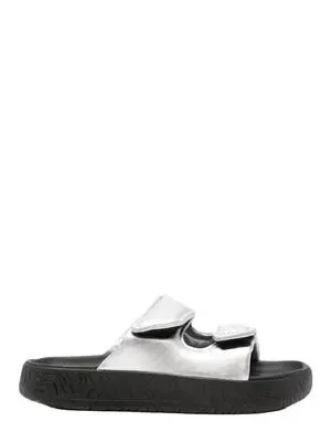 VEJA Tone Metallic Finish Touch-strap Flat Sandals - Silver
