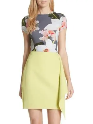 Ted Baker London Chatsworth Bloom Fitted Tee - Grey