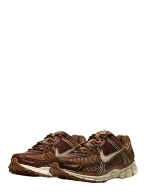 Nike Zoom Vomero 5 Sneakers Brown