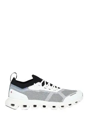 On Wmns Cloud 6 Versa Sneakers - White