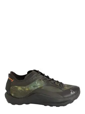 AND WANDER X Roa Printed Low-top Sneakers - Black