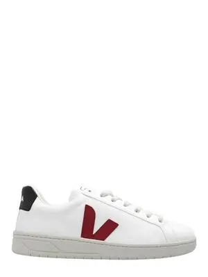 VEJA Low Top Sneakers With Logo Detailing - White