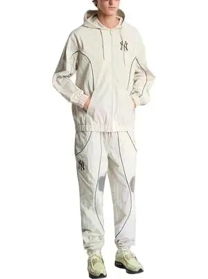 New Era New York Yankees Logo-embroidered Jacket - Neutrals