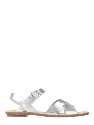 Clarks Metallic Leather Sandals With Buckle Fastening - Silver