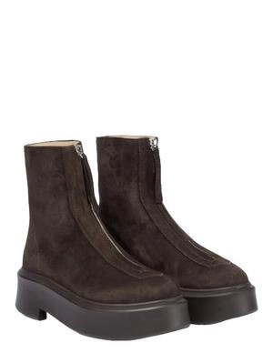 THE ROW Round Toe Zip Up Ankle Boots - Black