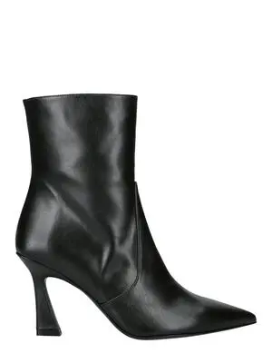 STUART WEITZMAN Vinnie Leather Ankle Boots - Black