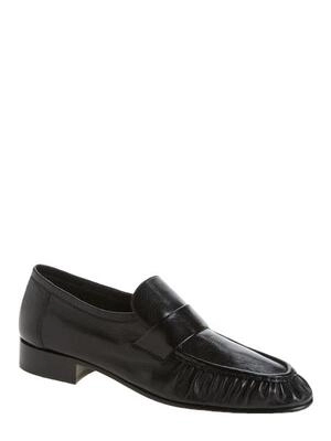 THE ROW Grained Leather Soft Loafers - Black