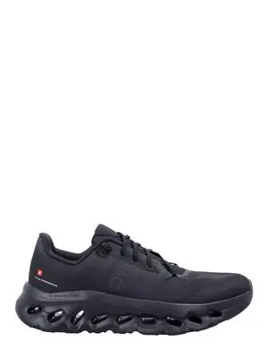 ON ON RUNNING "ULTIMATE PERFORMANCE" ATHLETIC SNEAKERS