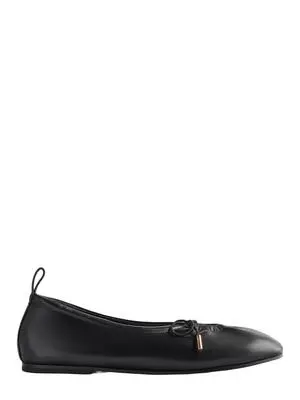 Quince Italian Leather Keyhole Ballet Flat - Black