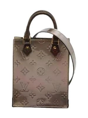LOUIS VUITTON 2020 Sac Plat Petit Monogram Vernis Handbag Neutrals
