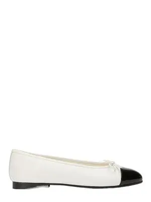 TONY BIANCO Tony Bianco Robyn Ballet Flat With Contrast Cap Toe And Bow Detailing Milk Capretto/black
