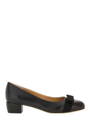 FERRAGAMO Leather Vara Shoe - Black