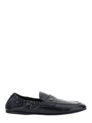 Dolce & Gabbana Tapered Toe Loafers In Smooth Calfskin With Dg Logo - Black