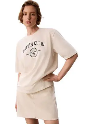 Calvin Klein Calvin Klein Jeans Arch Varsity Logo Graphic Relaxed T-Shirt Tofu