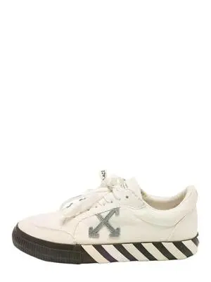 Off-White Vulcanized Arrow-patch Sneakers - White