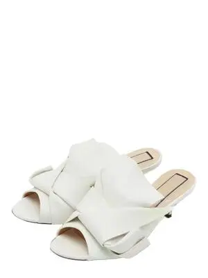 N°21 Leather Knot Detail Peep-toe Kitten Heel Mules - White