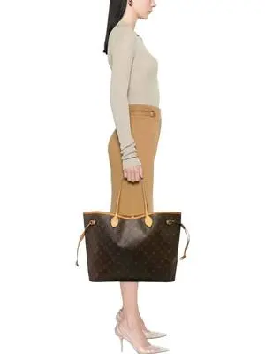 LOUIS VUITTON 2011 Monogram Neverfull Gm Tote Bag - Brown